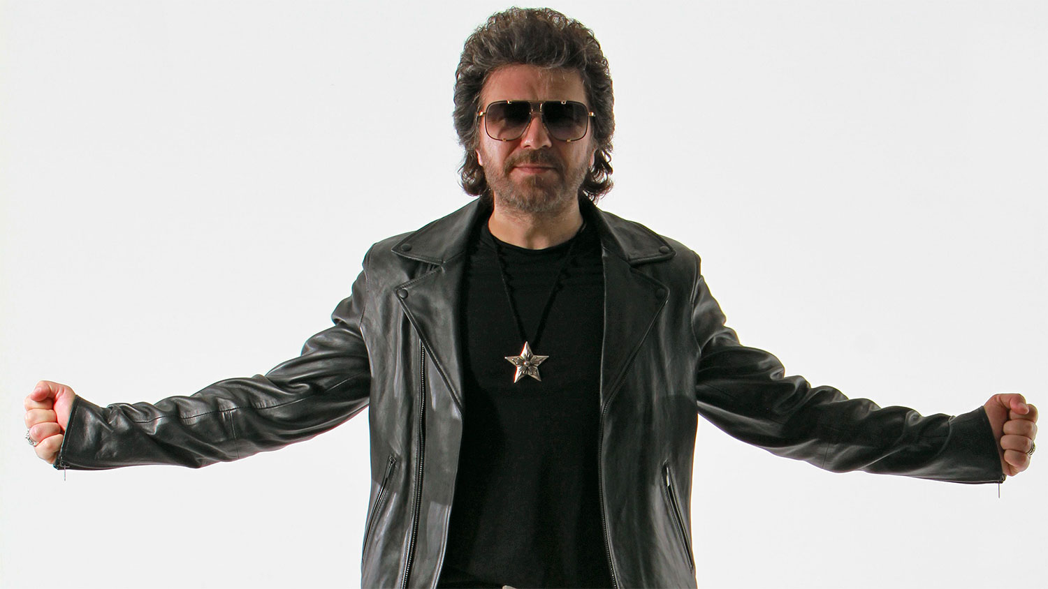 WORLD RENOWN IRANIAN SINGER MANSOUR SET TO TOUR IN 2024 - Soho ...